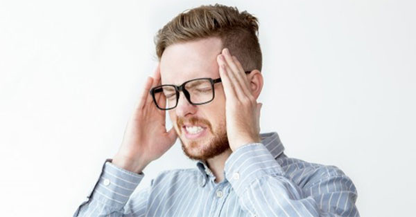 Fáj a feje? A helytelen rágás is állhat a hátterében - WEBBeteg